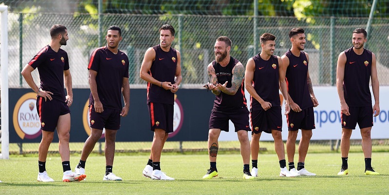 Allenamento Roma, Under e Karsdorp ok. Ancora a parte Coric